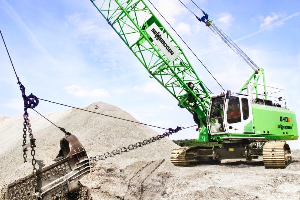 Choosing the Right Crane for Your Project | Babcock International | Babcock International