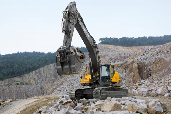 Volvo EC380DL | Crawler Excavator | Babcock International